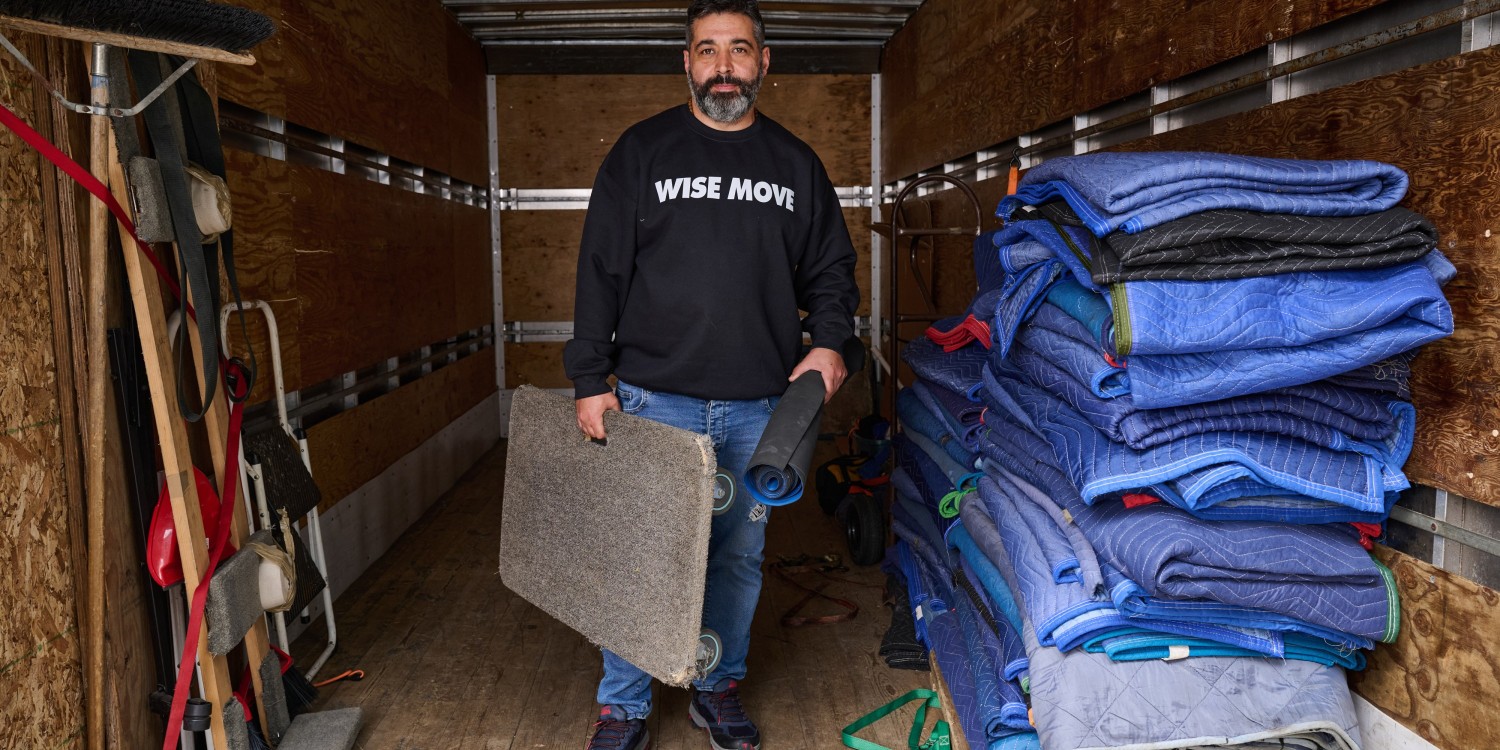 Furniture Movers Service at Low-Cost | Fixed Prices